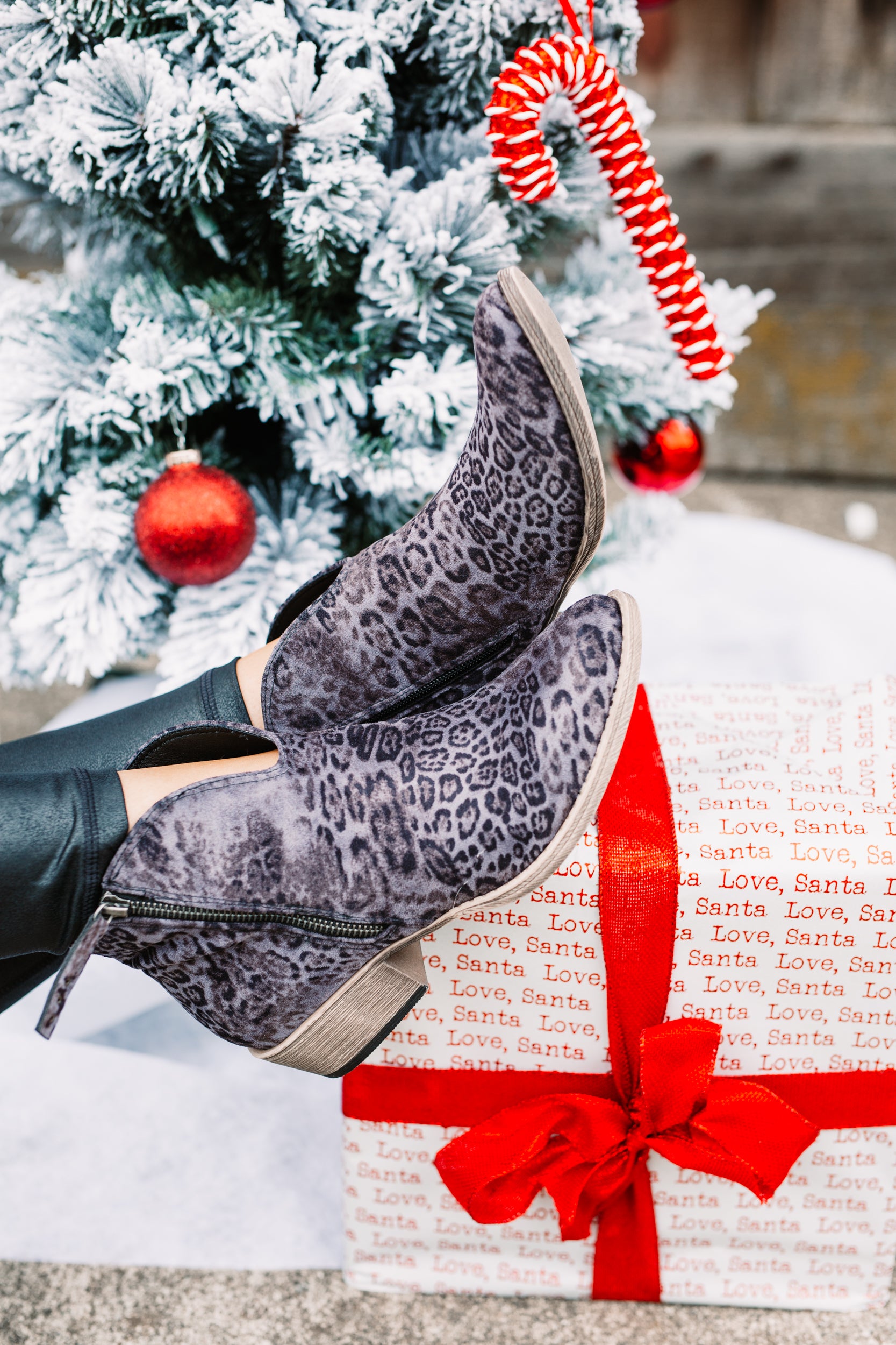 Very G Devine Faded Grey Leopard Ankle Booties – Pink Willow Boutique